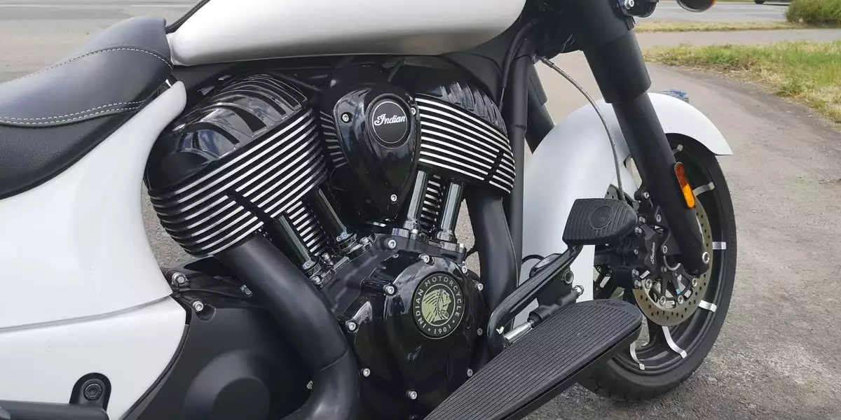 Essai Indian Springfield Dark Horse 2019